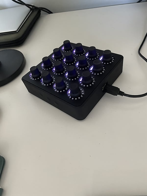 DJ Tech Tools Midi Fighter Twister | Reverb UK