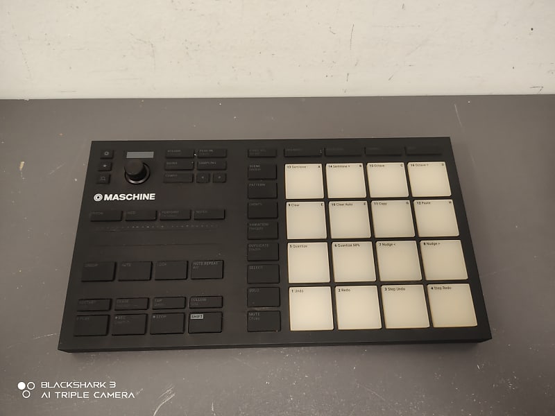 Maschine Mikro Mk3 Black | Reverb