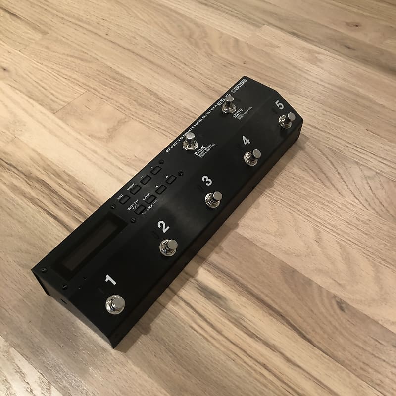 Boss ES-5 Effects Switching System | Reverb