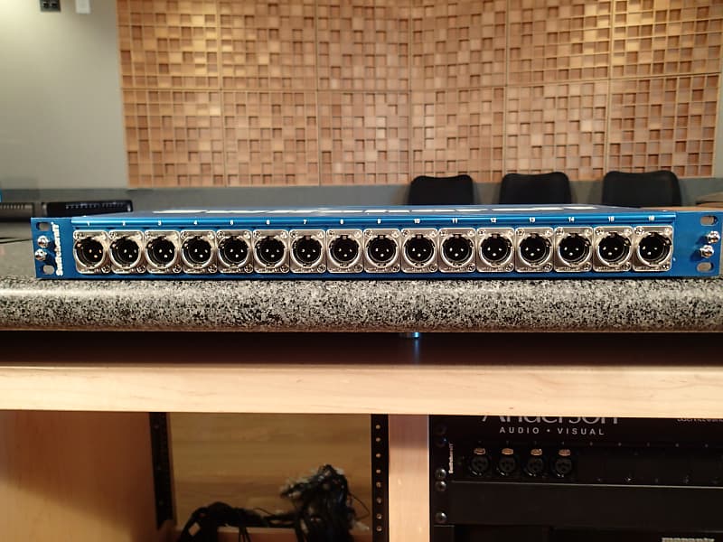 Switchcraft PT16MX2DB25 16-point XLR Male - DB25 Patchbay | Reverb