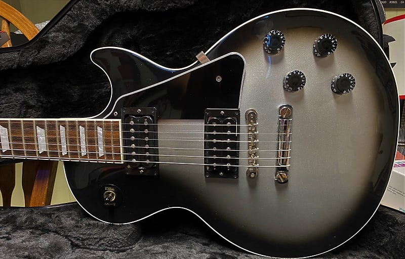GIBSON LES PAUL SILVERBURST STANDARD CLASSIC LIMITED EDITION | Reverb