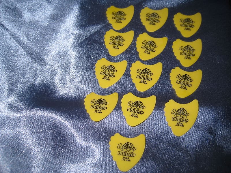 Sharkfin Dunlop Yellow Guitar Picks 13 Piece Baker's Dozen | Reverb