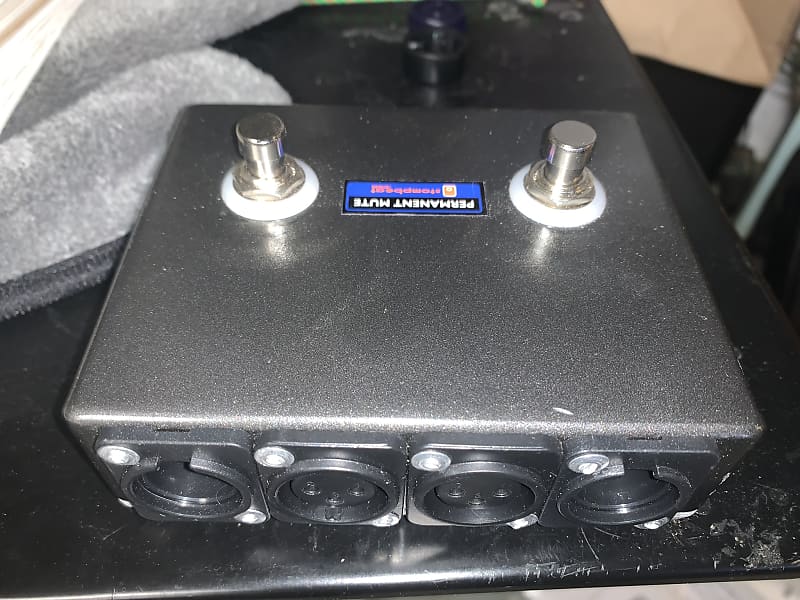 Stompbeat.com Dual Mic XLR on / off footswitch no pop. LED | Reverb