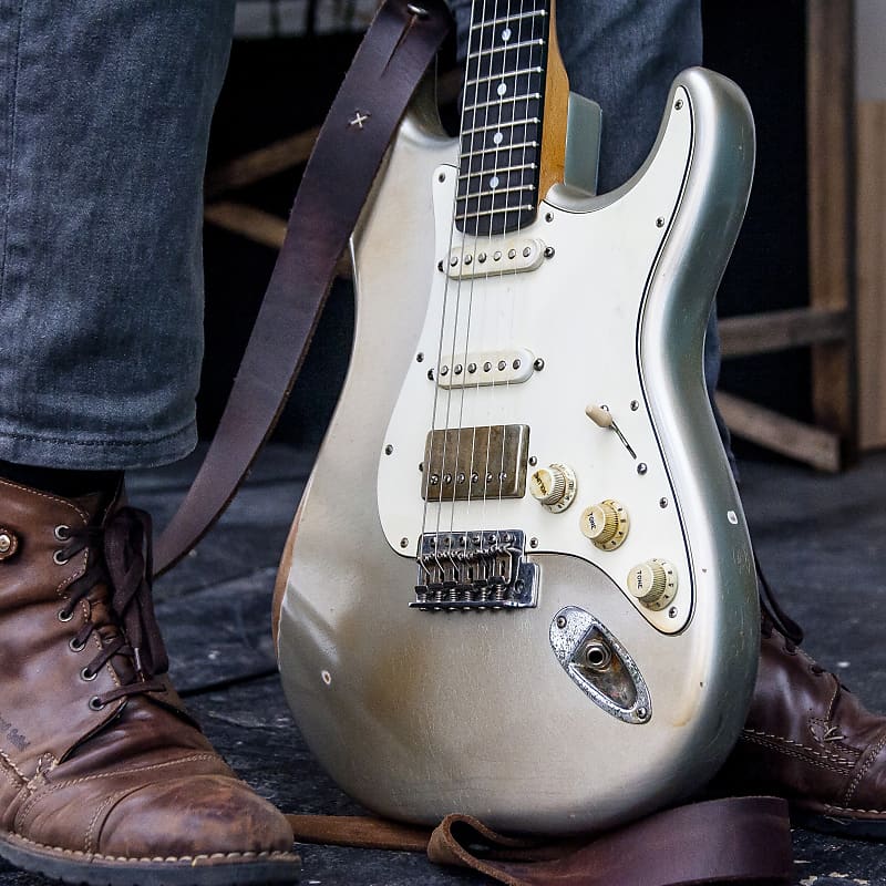 Fender Stratocaster Relic 2009 - Inca Silver Nitro Finish | Reverb