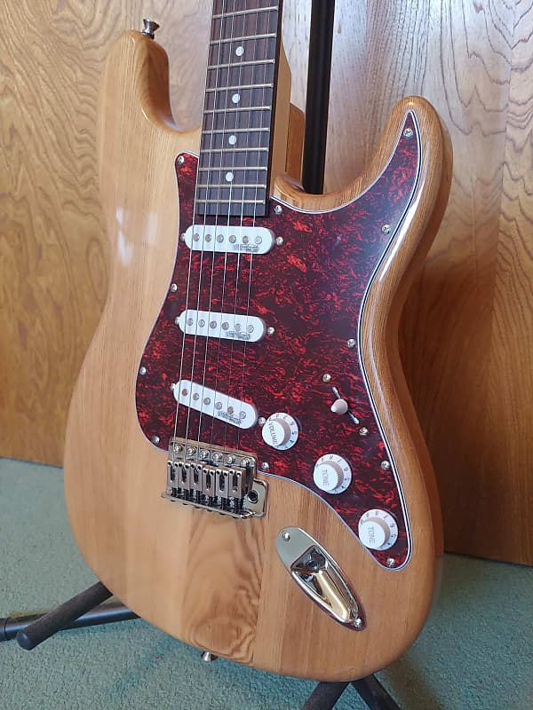 Monoprice Indio Cali DLX Plus SSS Natural Ash 2023 + Indio | Reverb