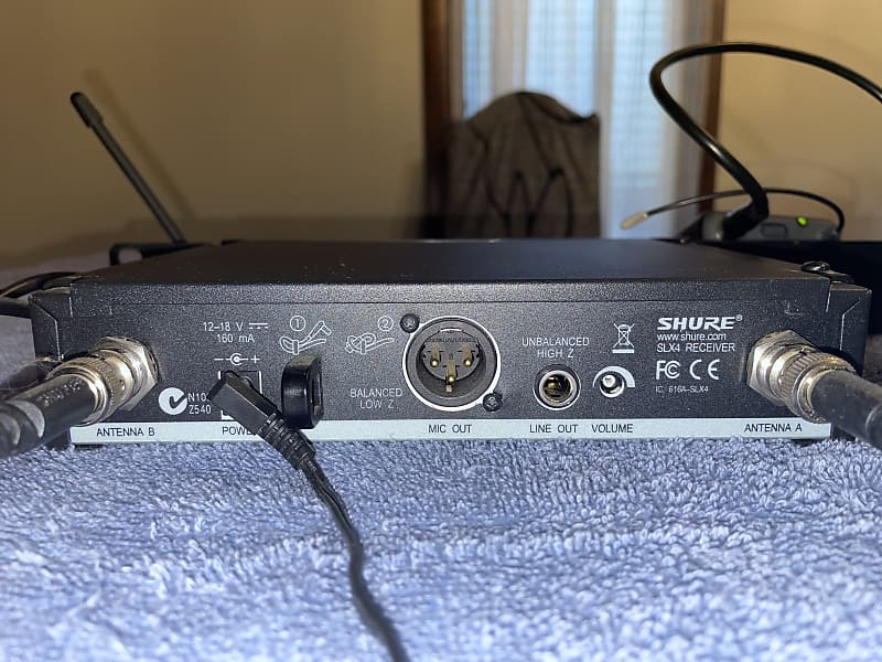 Shure SLX4 Wireless Guitar System | Reverb