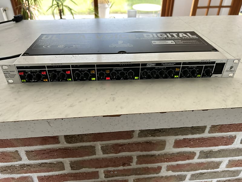 Behringer VX2496 | Reverb