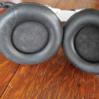 Sony MDR V700 Headphones - Rare DJ Classic | Reverb