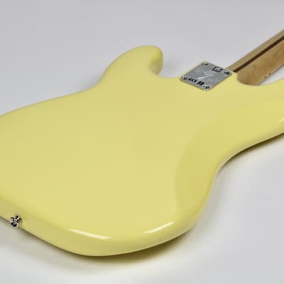 Fender Player Precision Bass Maple Fingerboard | Reverb Canada