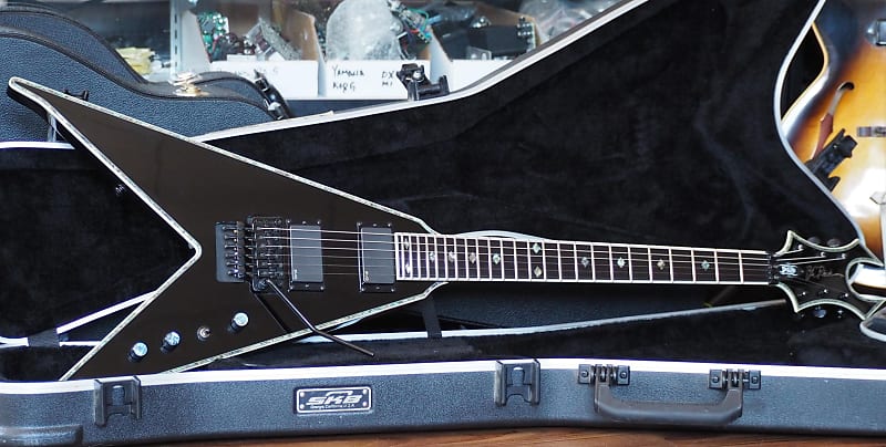 Dean V Jr 2005 Black | Reverb