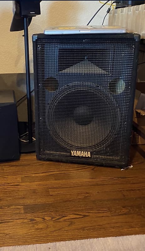 2 Yamaha 15in sub stage monitors 2-way Monitors Unpowered | Reverb