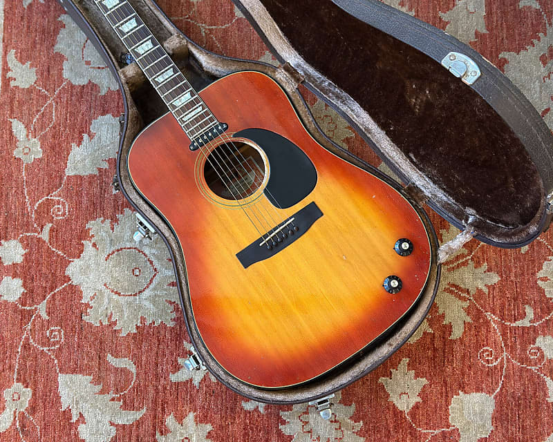 1980s Washburn Hard Case For Dreadnought | Reverb