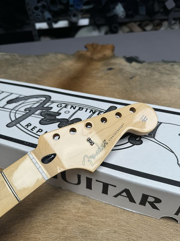 Fender Stratocaster Maple Neck MIM | Reverb