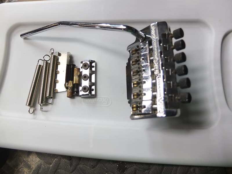 Kahler 2520 Tremolo Complete w/Behind the Nut Lock 80s - | Reverb