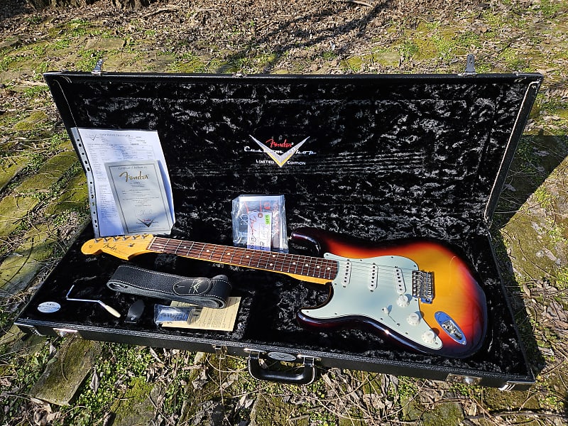 Lefty Fender Custom Shop Wildwood "10" Guitars '61 | Reverb