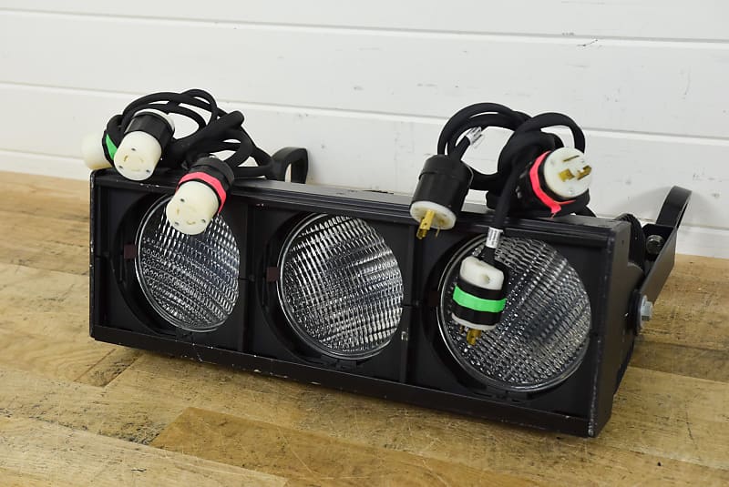 ETC Source Four MultiPAR-3 Three Cell MultiPAR Striplight | Reverb