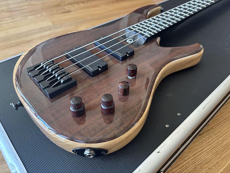 Geoff Gould GGi4 Walnut 4 string bass guitar EMG pickups | Reverb UK