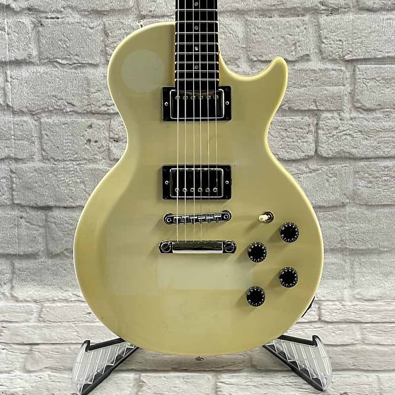 Used: Gibson Invader Electric Guitar | Reverb