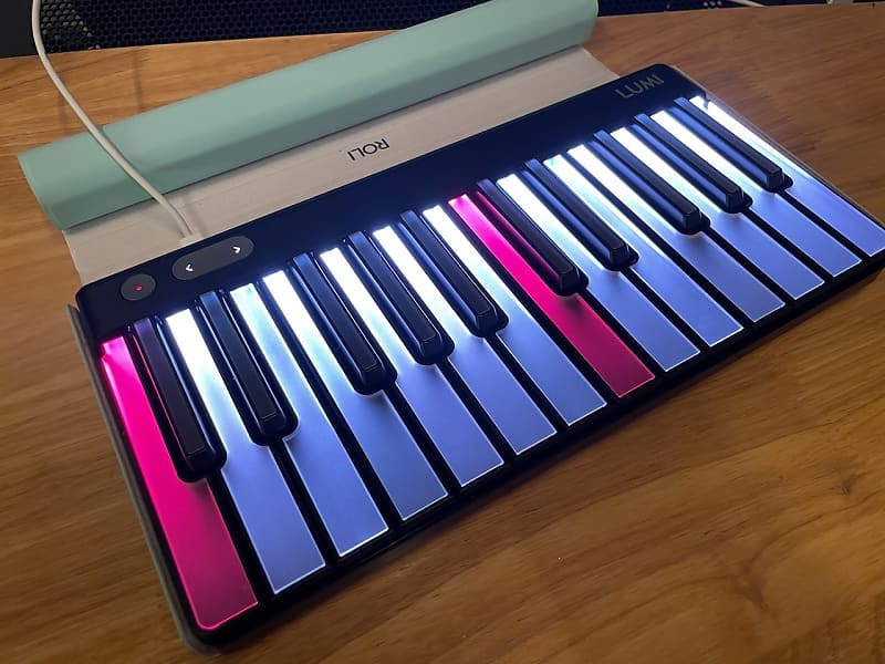 LUMI Keys with Snapcase Aqua - like new | Reverb