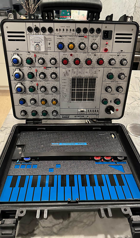 Switchtrix Synthe AKS(EG) Analog Semi-Modular Synth Sequencer | Reverb