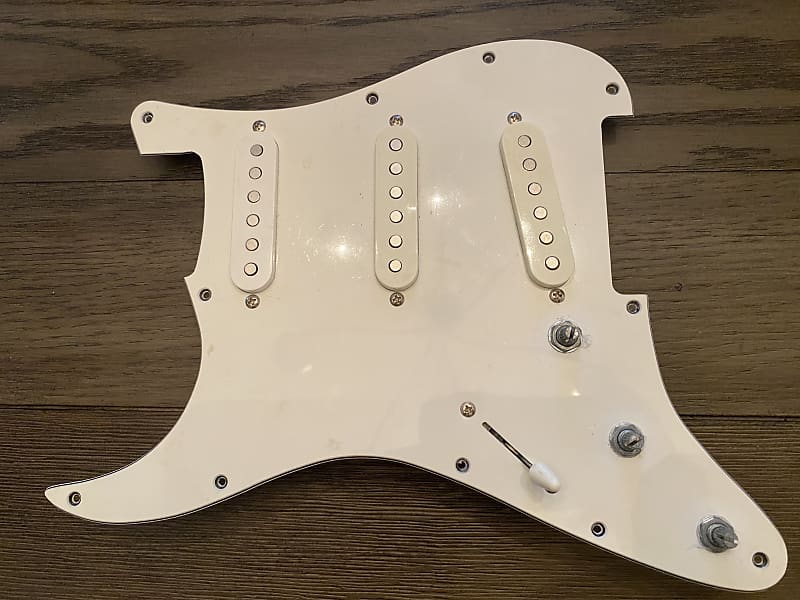 Left Handed Squier Affinity Loaded Pickgaurd 2010s - White | Reverb