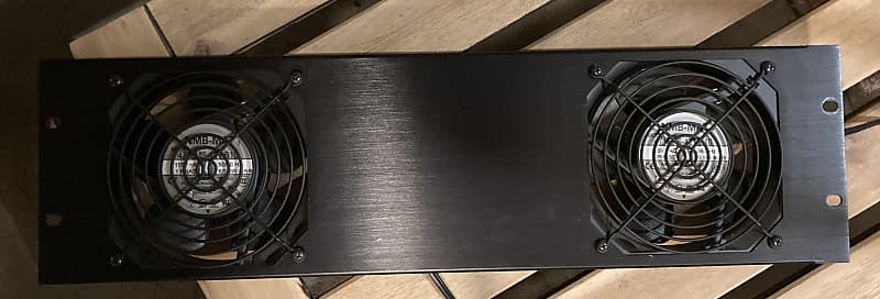 Middle Atlantic 3 space dual rack fan Model QFP-2 | Reverb