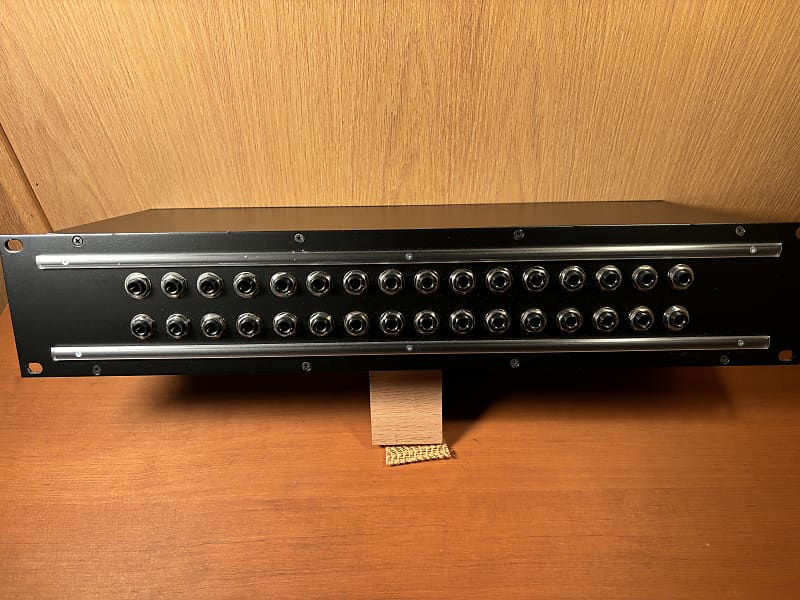 Custom DB-25 / TRS 16 Channel Patch Bay - Black | Reverb