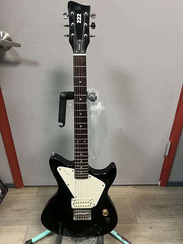 First Act 222 2000/2010s - Black | Reverb