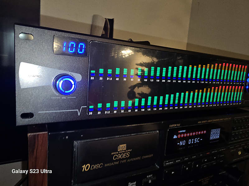 Professional Digital equalizer PRO | Reverb