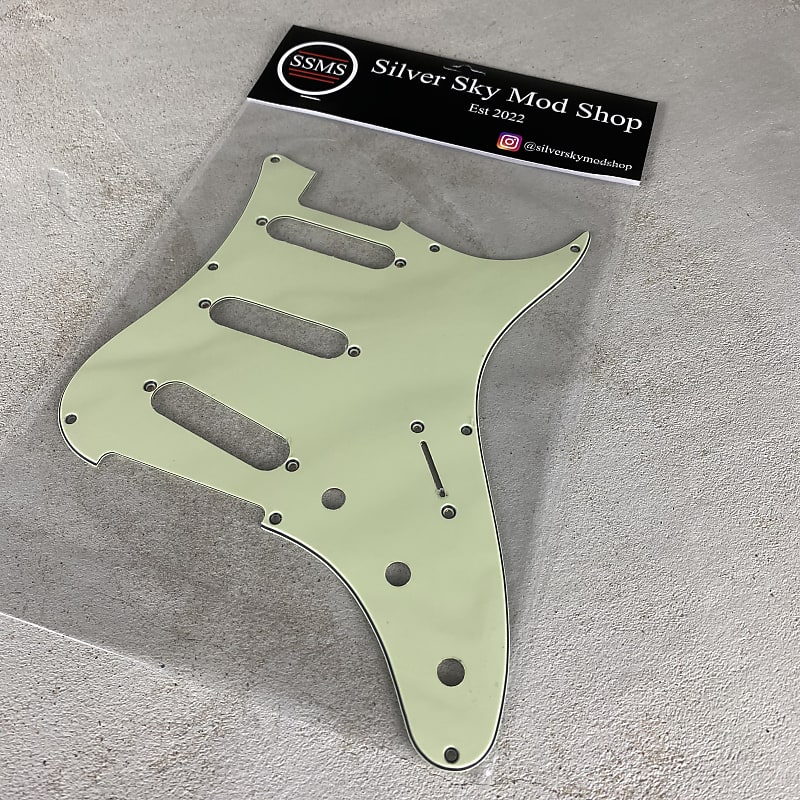 Silver Sky core / Se pickguard 3ply mint green Silversky pick | Reverb