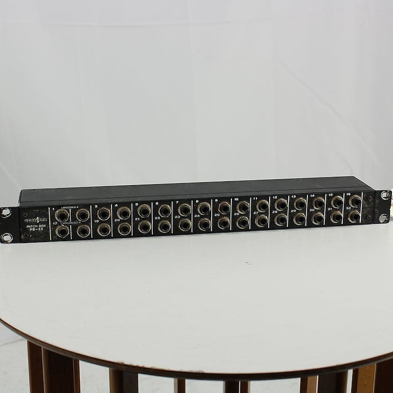 Used Signalflex PB-32 PATCHBAY | Reverb