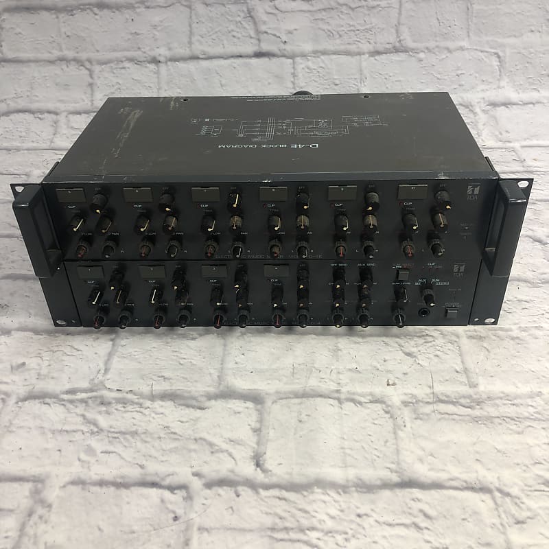 Toa D4 Line Mixer with D4E Extension | Reverb