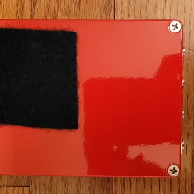 Red 1/4 4 Channel Pedalboard Passthrough Interface Box | Reverb