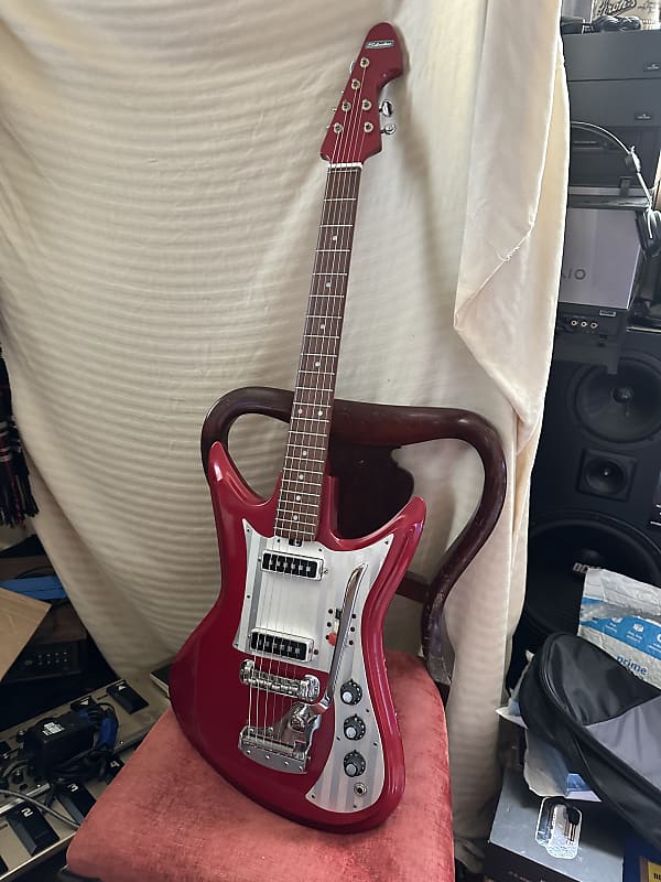 Silvertone Shark fin electric guitar 1960s - Candy apple red | Reverb