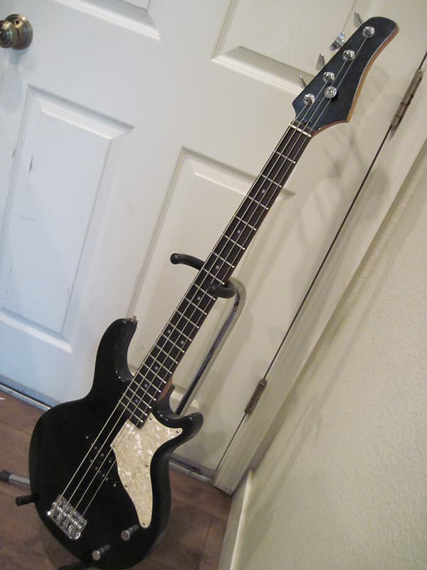 First Act ME105 Medium Scale 32" Bass Guitar -FINAL-2000's | Reverb