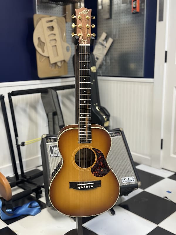 Maton Mini EMD6 with Maton AP-5 Preamp | Reverb