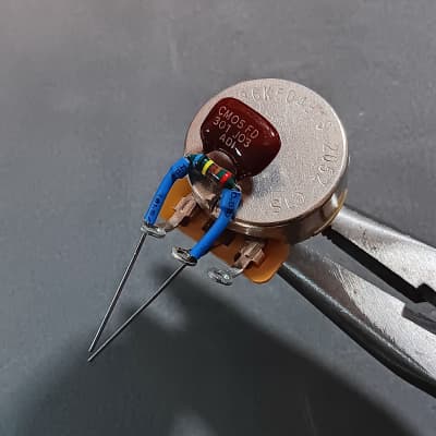 TREBLE BLEED "TBK SPEC LE" 300pF ADI Silver Mica capacitor, | Reverb