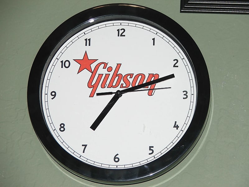 Gibson Studio wall.clock ..9" diameter.. (2) 8" round | Reverb