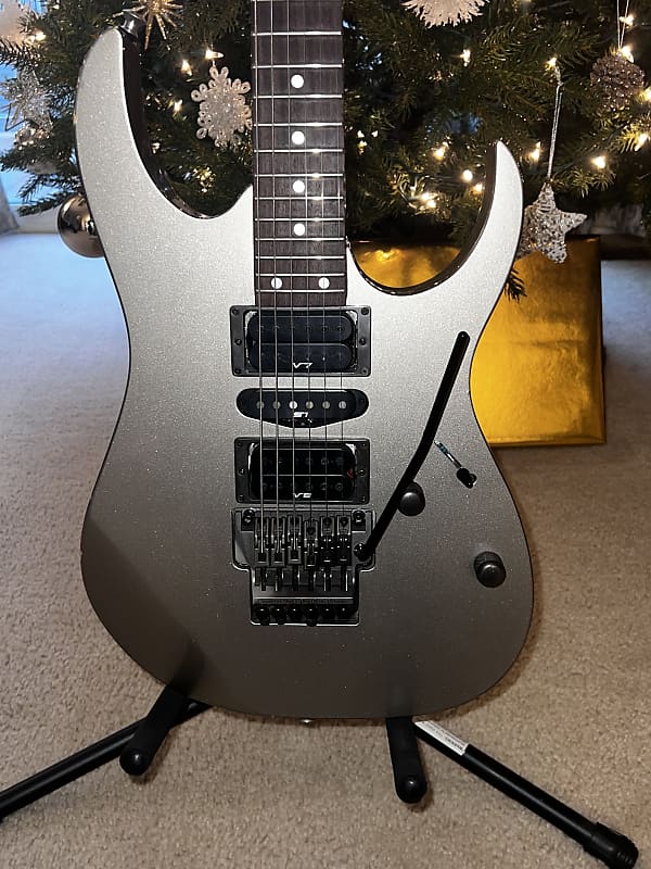 2001 Ibanez RG570 Standard (comes with hard case) | Reverb