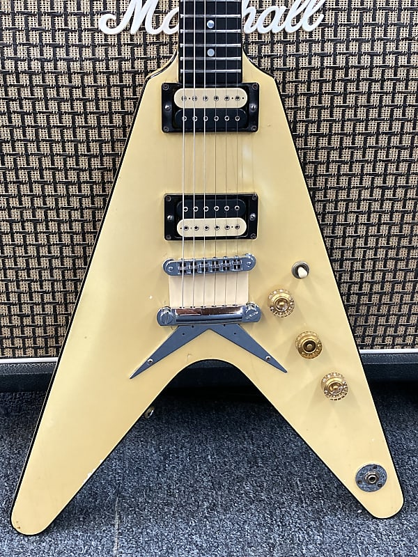 Dean V 1982 - Aged White | Reverb