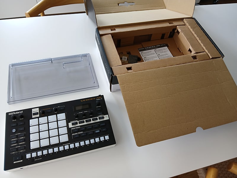 Roland Verselab MV-1, Decksaver & all 139 Roland ZenCore | Reverb UK