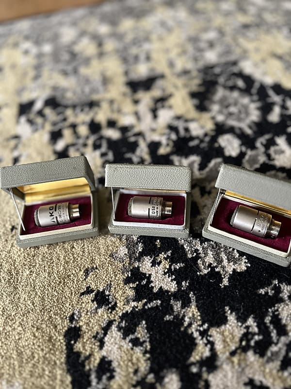 AKG D58 200 dynamic mic - Silver | Reverb