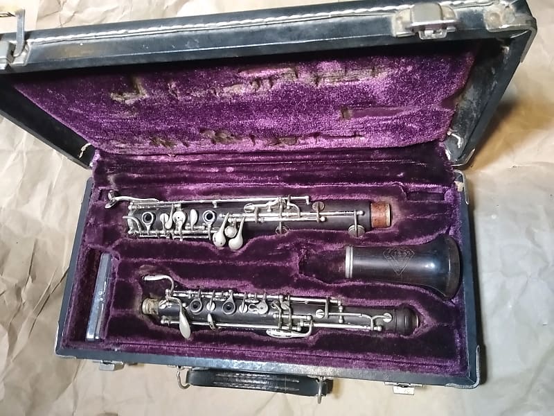 Elkhart Band Instrument Co The Elkhart Wood Oboe with case. | Reverb