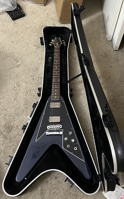 Gibson Flying V 2002 - 2012 - transparent blue refinished | Reverb