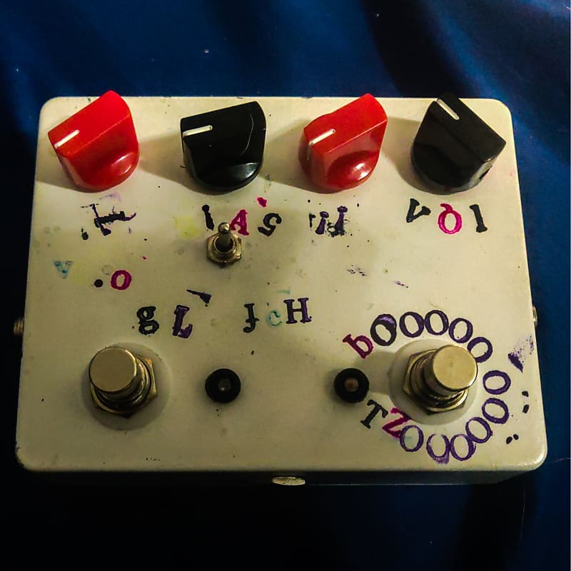 Demonic Machines Glitch Fuzz v2.0 dual effect pedal | Reverb Canada