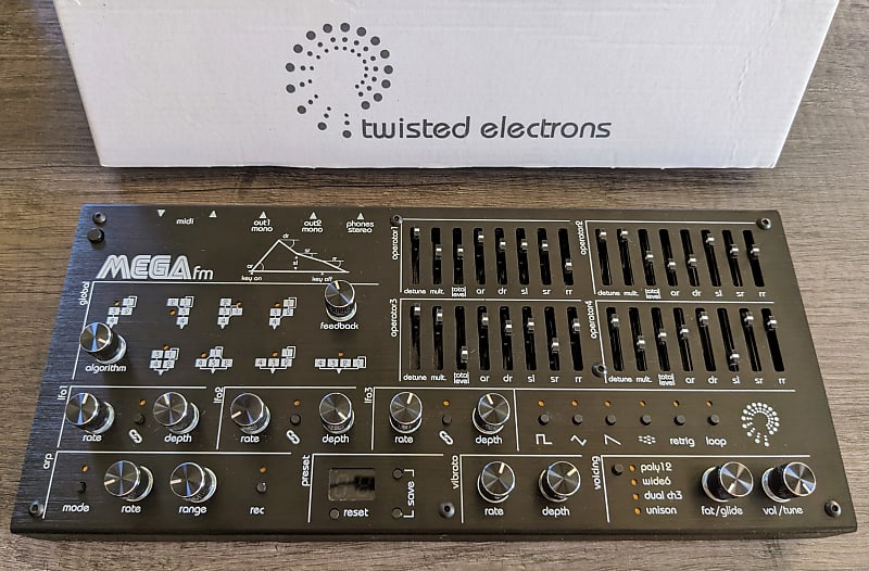 Twisted Electrons Mega FM | Reverb