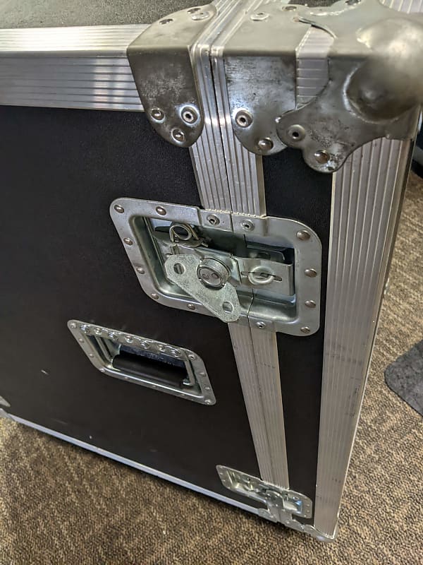 Calzone heavy duty road case 16 RU on wheels | Reverb