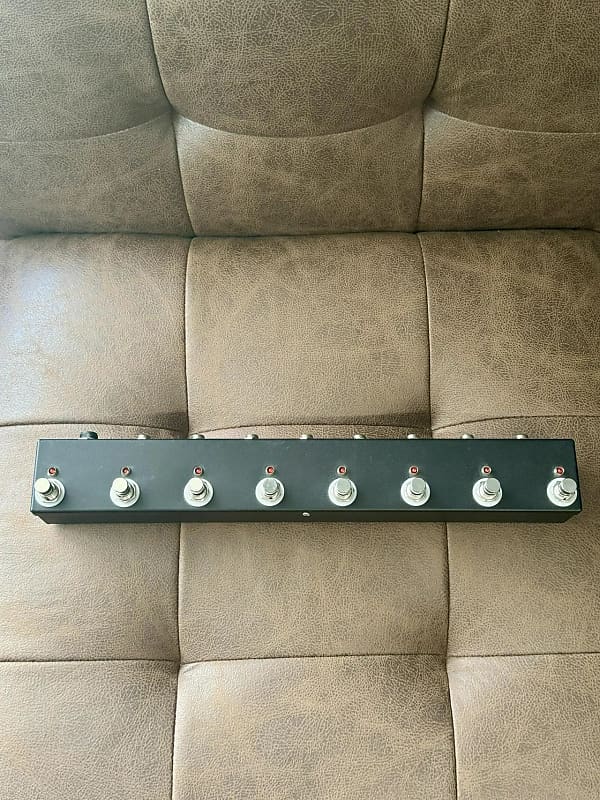 Loop Switchers 8 Channel True Bypass Looper - Black | Reverb