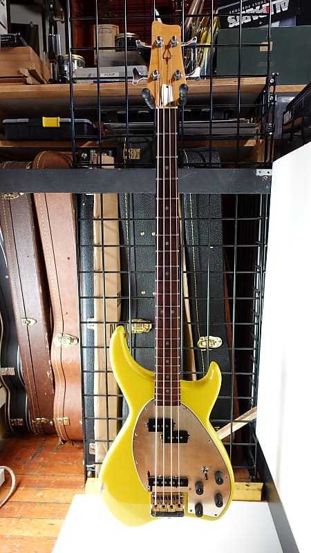 Daion Savage Bass MIJ w/ OHSC 1980s - Yellow | Reverb