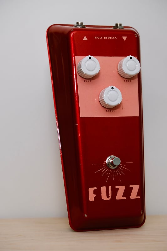 Wolf Devices Fuzz Mk 1.5 - Candy Red Apple | Reverb